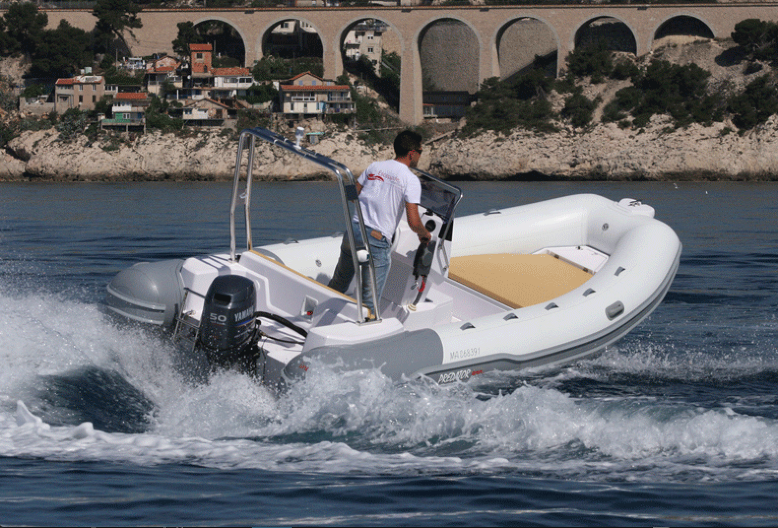 Predator 500 - Yamaha 70 KS - Rentbymario.com